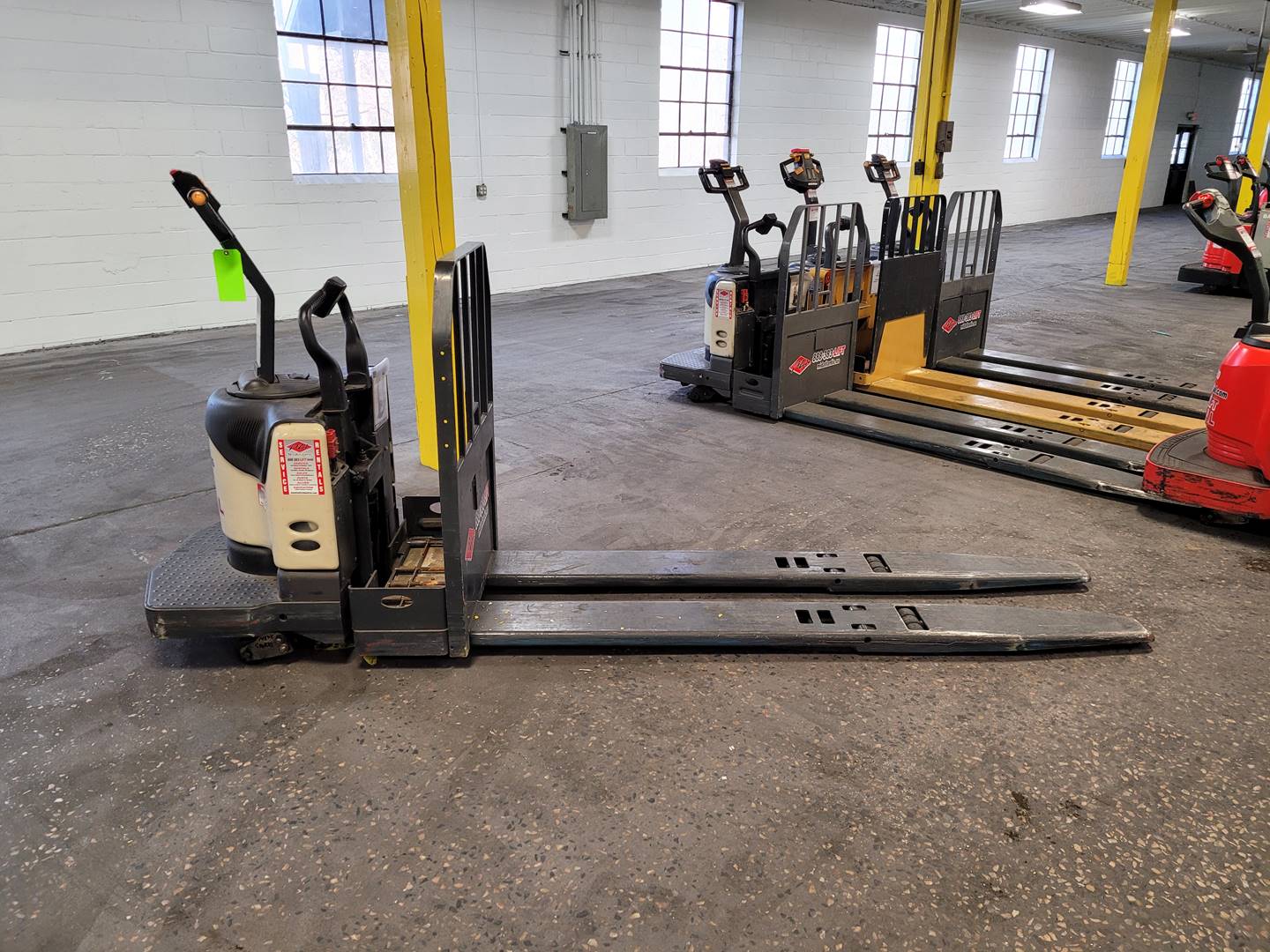 2006 Electric Crown PE4000-60 Electric Walkie/Rider Pallet Jack
