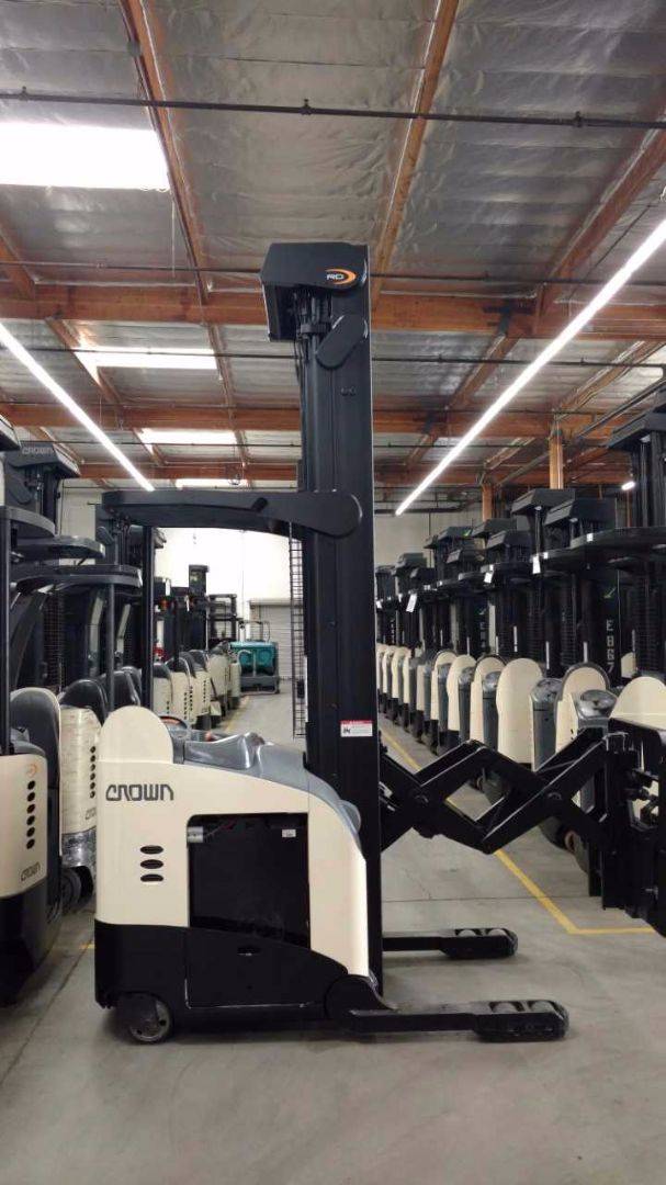 2011 Electric Crown RD5725-30 Electric Narrow Aisle Double Reach