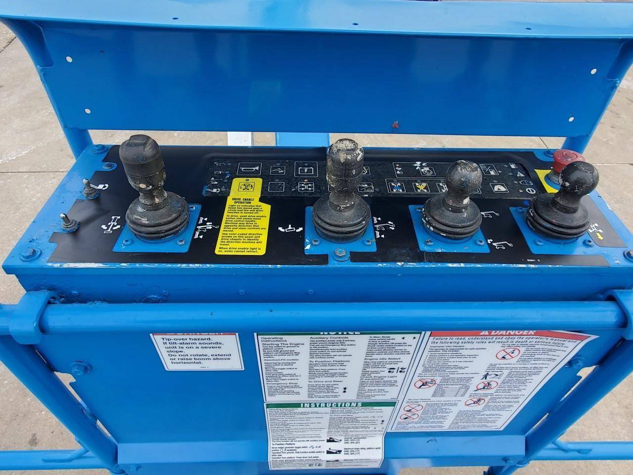 2011 Diesel Genie Z135/70 Articulated Boom