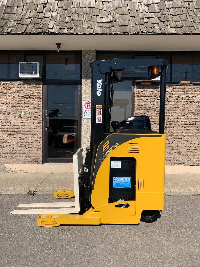 2008 Electric Yale NR040 Electric Narrow Aisle Single Reach