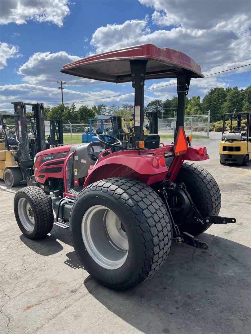 2016 Mahindra 2555 HST Agricultural & Farming