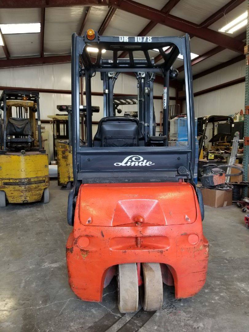 2000 Electric Linde E18C Electric 3 Wheel Sit Down
