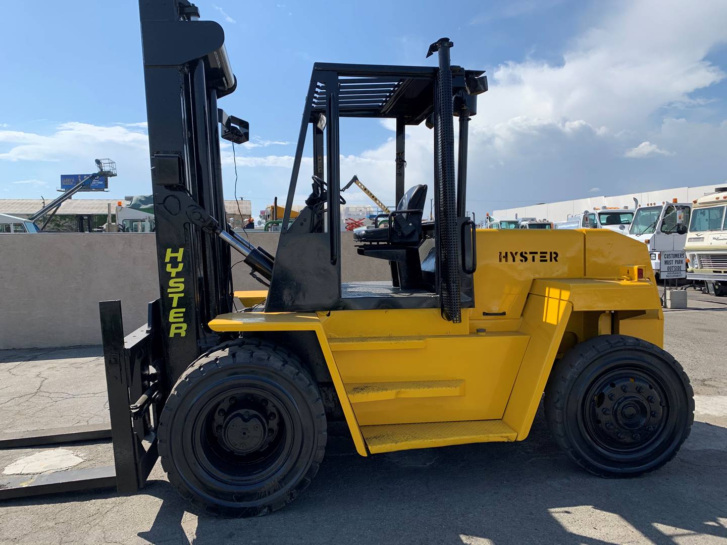 1997 LP Gas Hyster H210xl Pneumatic Tire 4 Wheel Sit Down