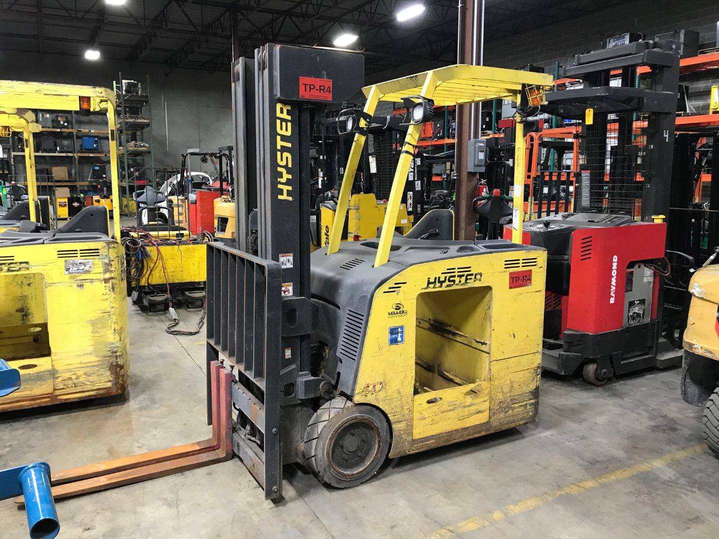 2015 Electric Hyster E40HSD Electric Stand Up End Control (Docker)