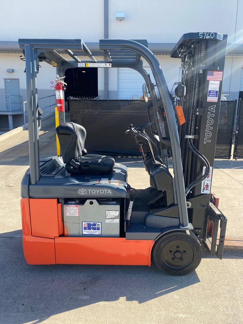 2016 Electric Toyota 8FBE15U Electric 3 Wheel Sit Down