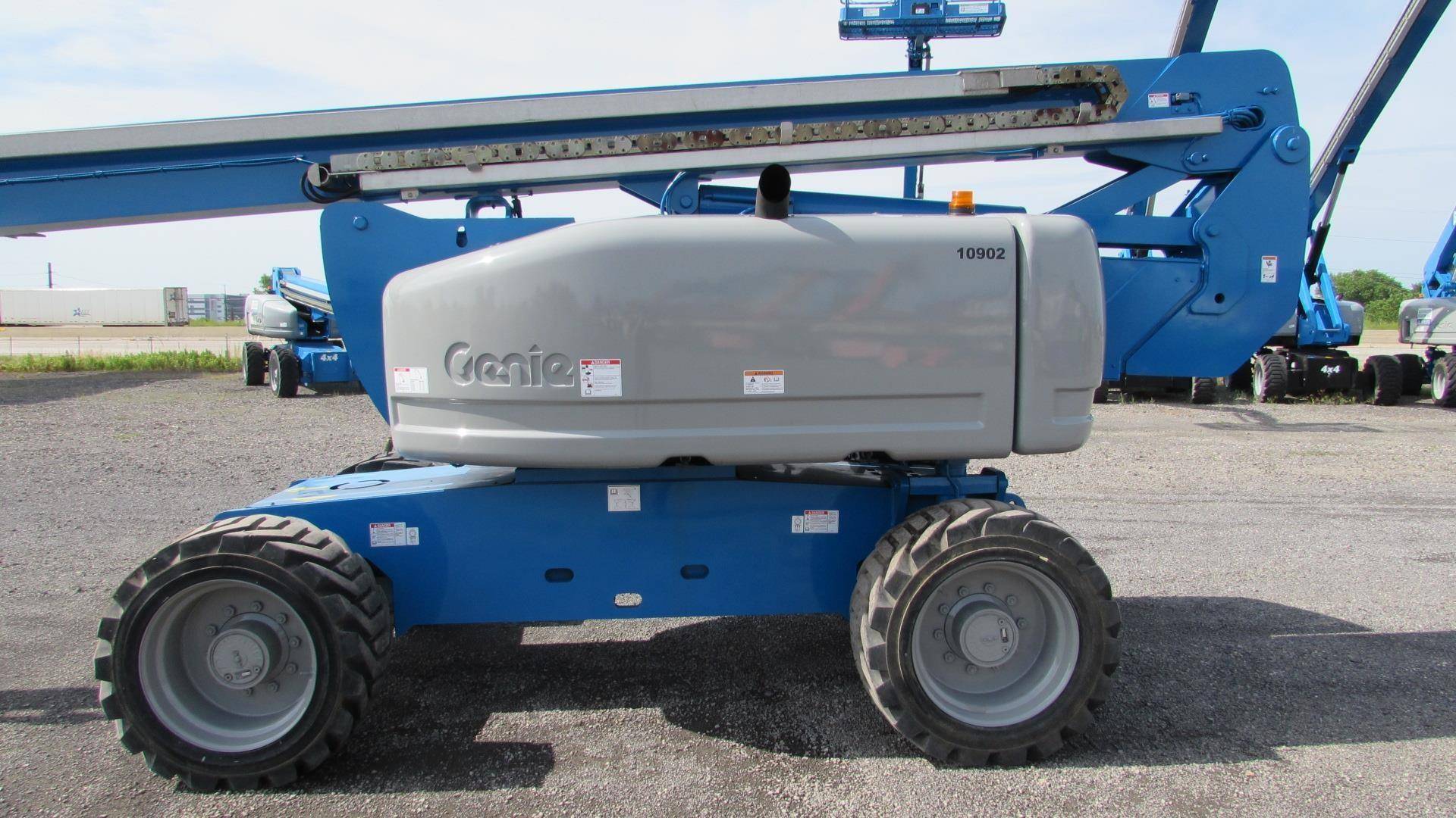 2010 Diesel Genie Z80/60 Articulated Boom