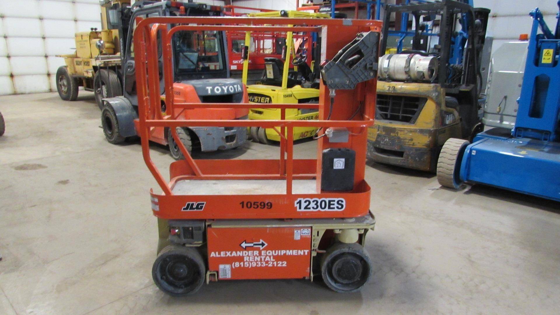 2007 Electric JLG 1230ES Vertical Mast