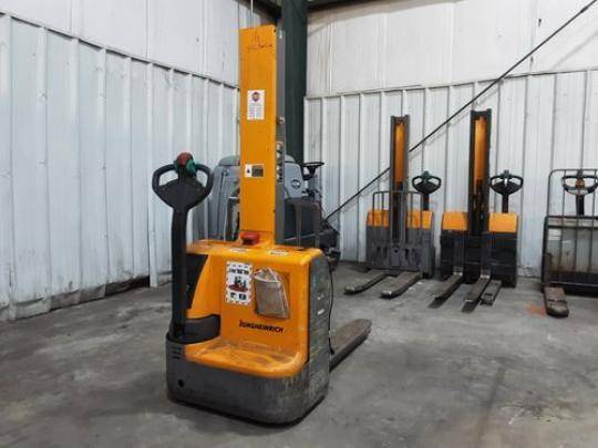 2017 Electric Jungheinrich EMC110 Electric Walkie Straddle Stacker