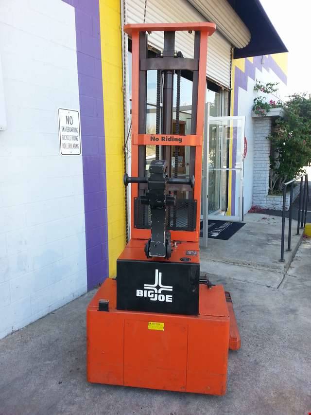 1988 Electric Big Joe PDM-30-154 Electric Walkie Straddle Stacker
