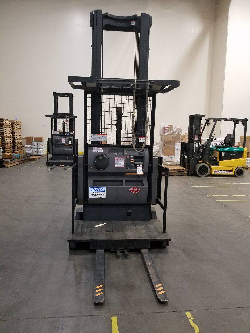 2004 Electric Crown SP3420-30 Electric Order Picker