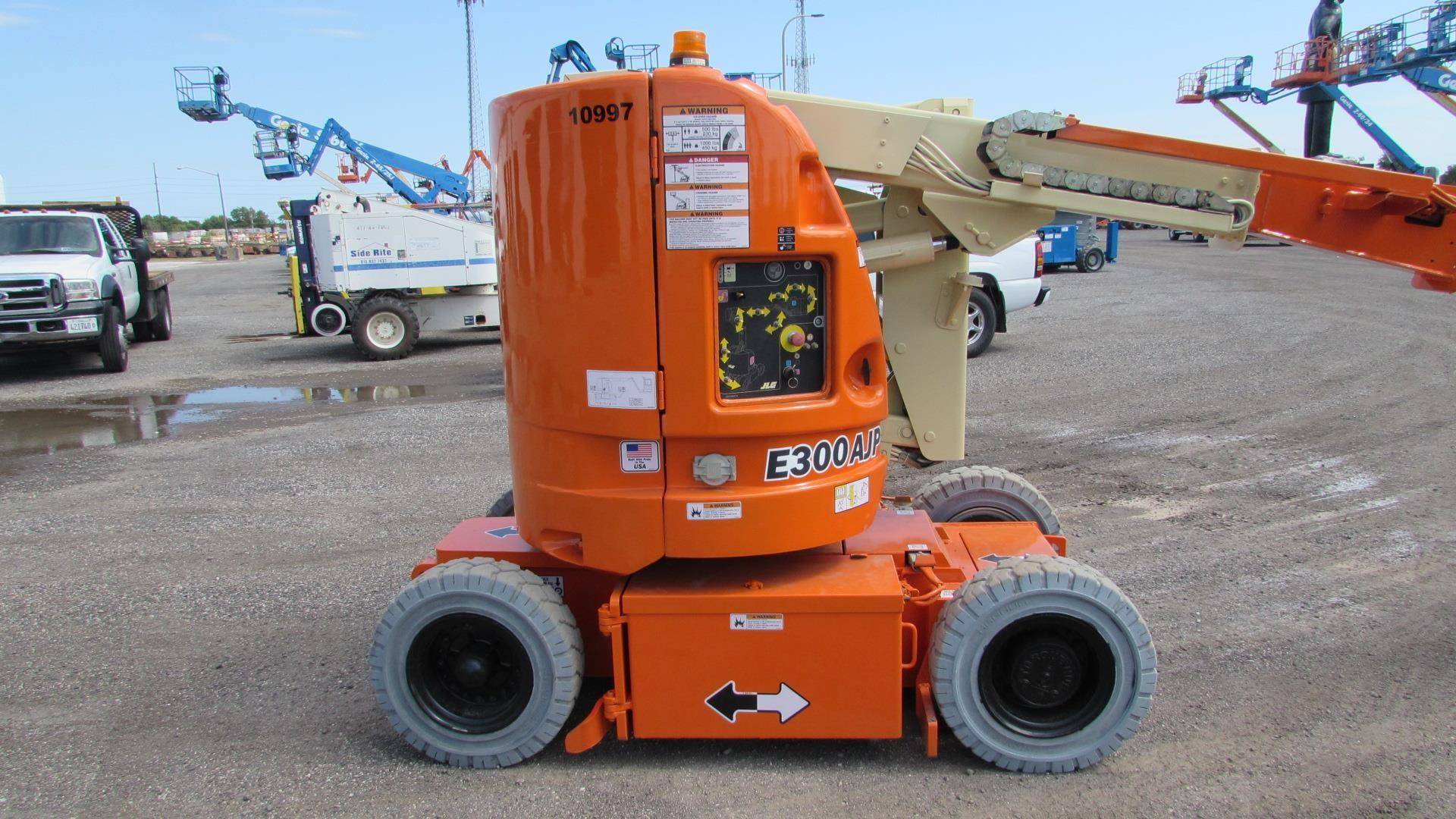 2013 Electric JLG E300AJP Articulated Boom