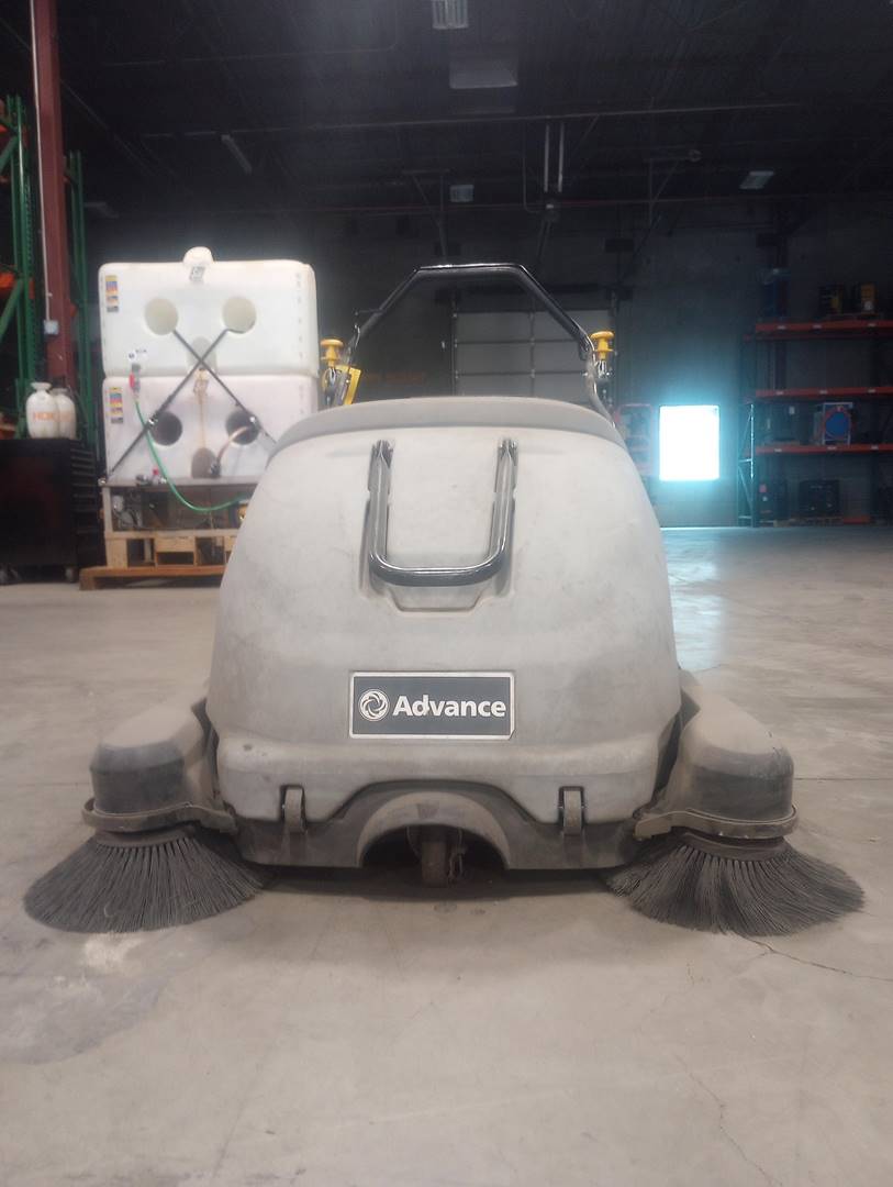 A wide selection of Advance Sweepers and scrubbers with 5 in stock and ...