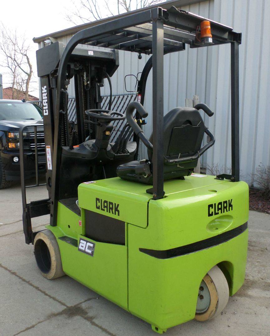 2005 Electric Clark TMX20 Electric 3 Wheel Sit Down