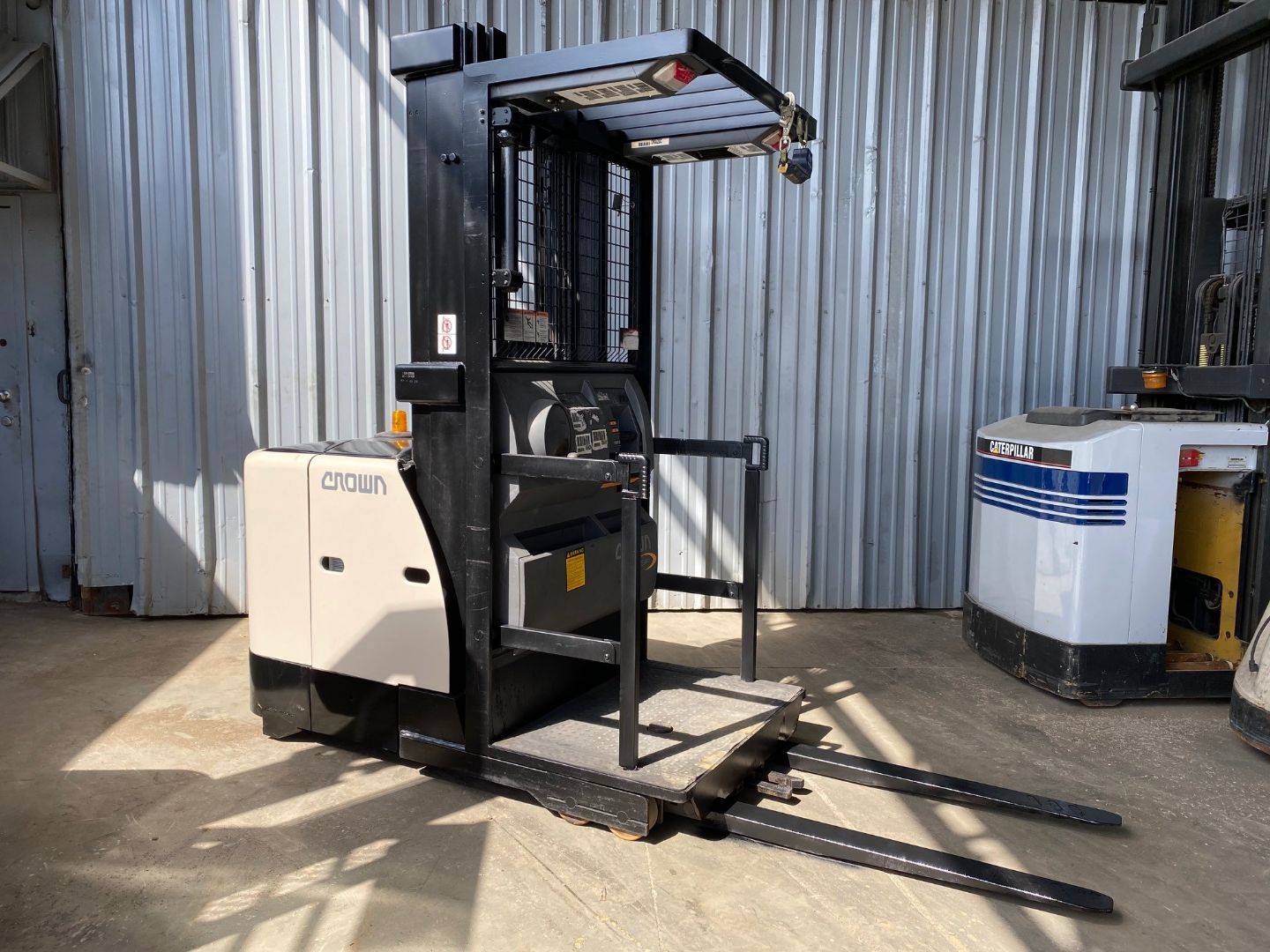 2009 Electric Crown SP 3520-30 Electric Order Picker