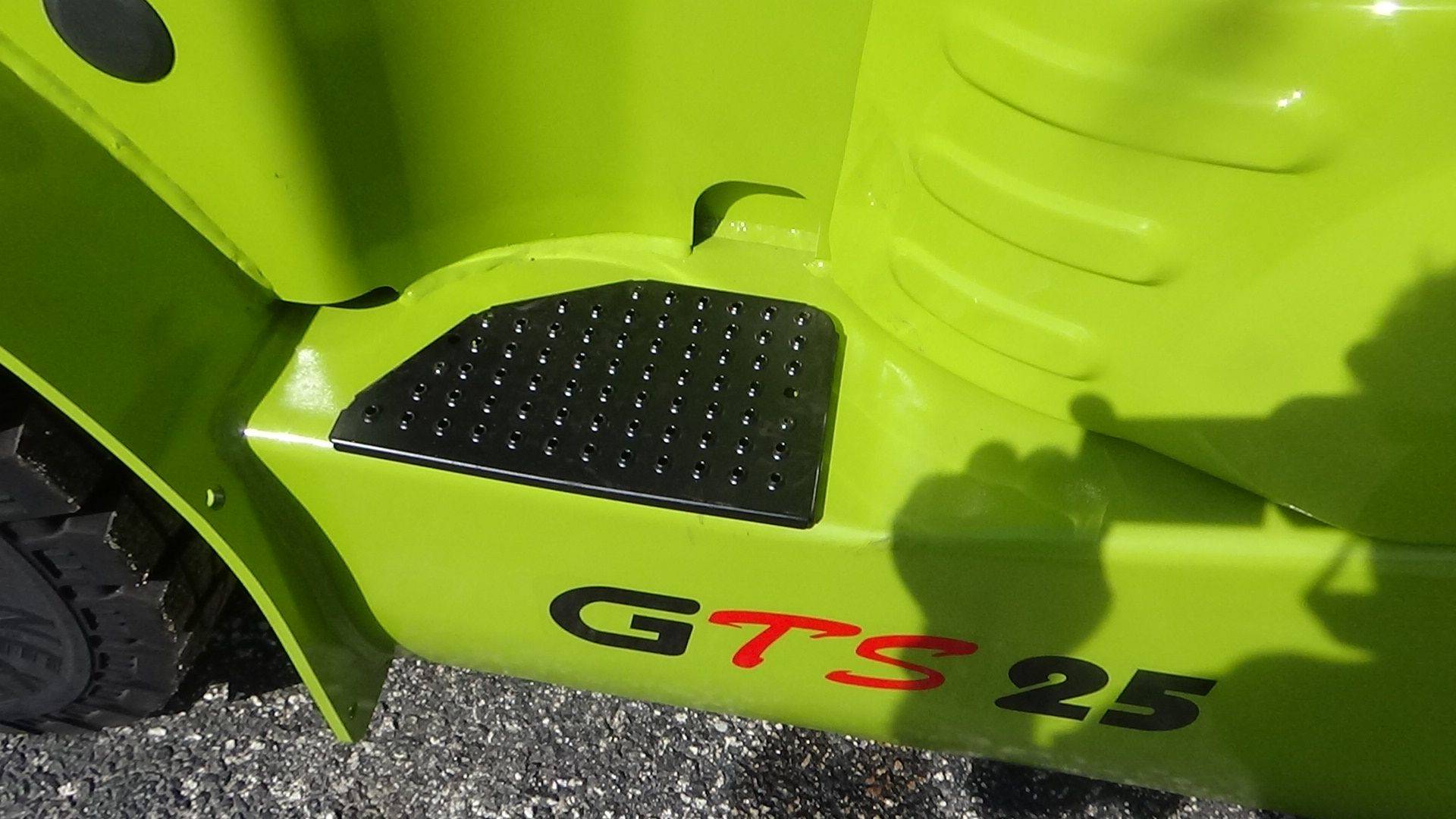 LP Gas Clark GTS25 Pneumatic Tire 4 Wheel Sit Down