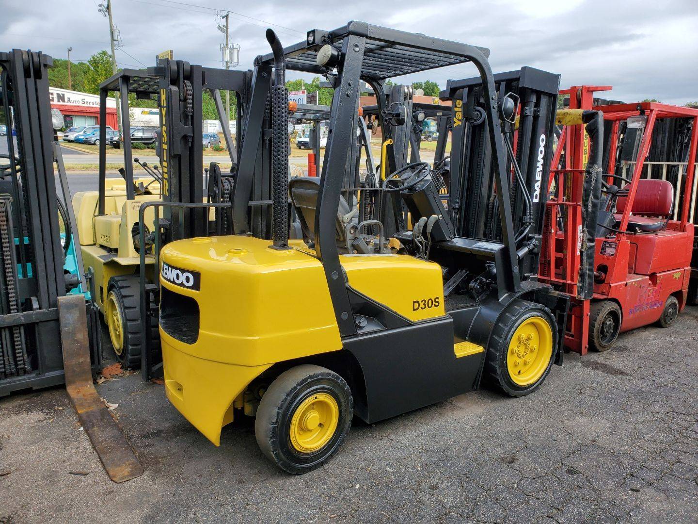Diesel Daewoo D30S Pneumatic Tire 4 Wheel Sit Down