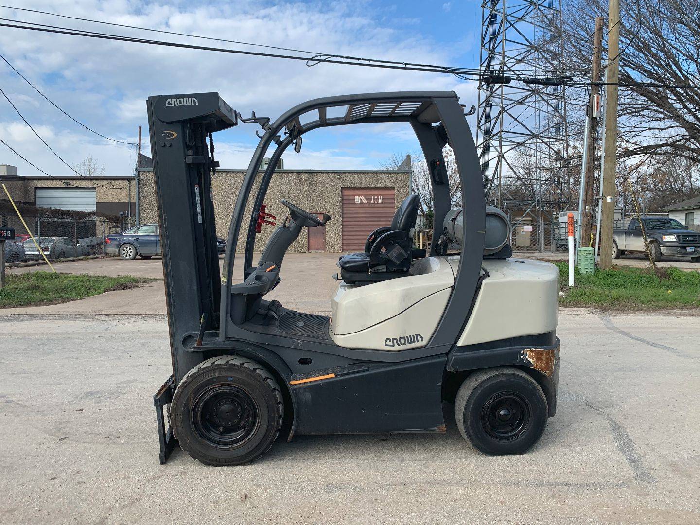 2015 LP Gas Crown C5-1050-50 Pneumatic Tire 4 Wheel Sit Down