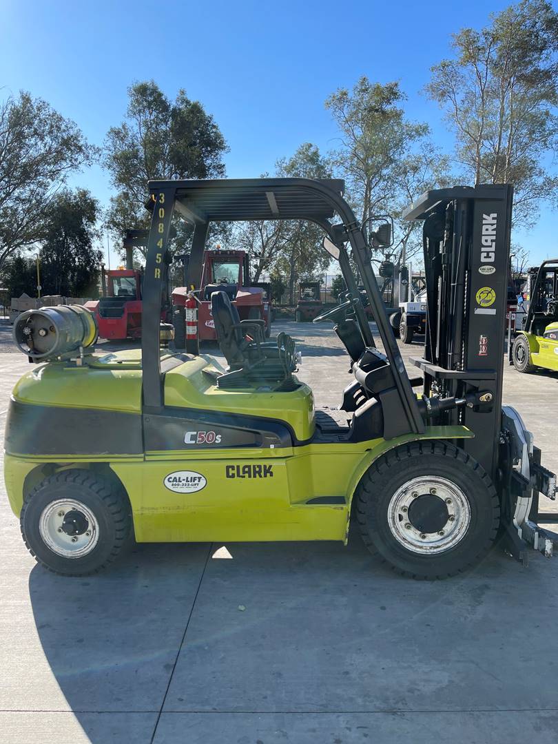 2018 LP Gas Clark C50S Pneumatic Tire 4 Wheel Sit Down