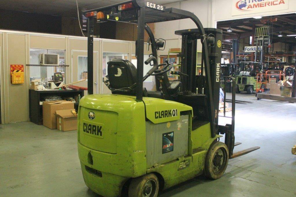 2012 Electric Clark ECX25 Electric 4 Wheel Sit Down