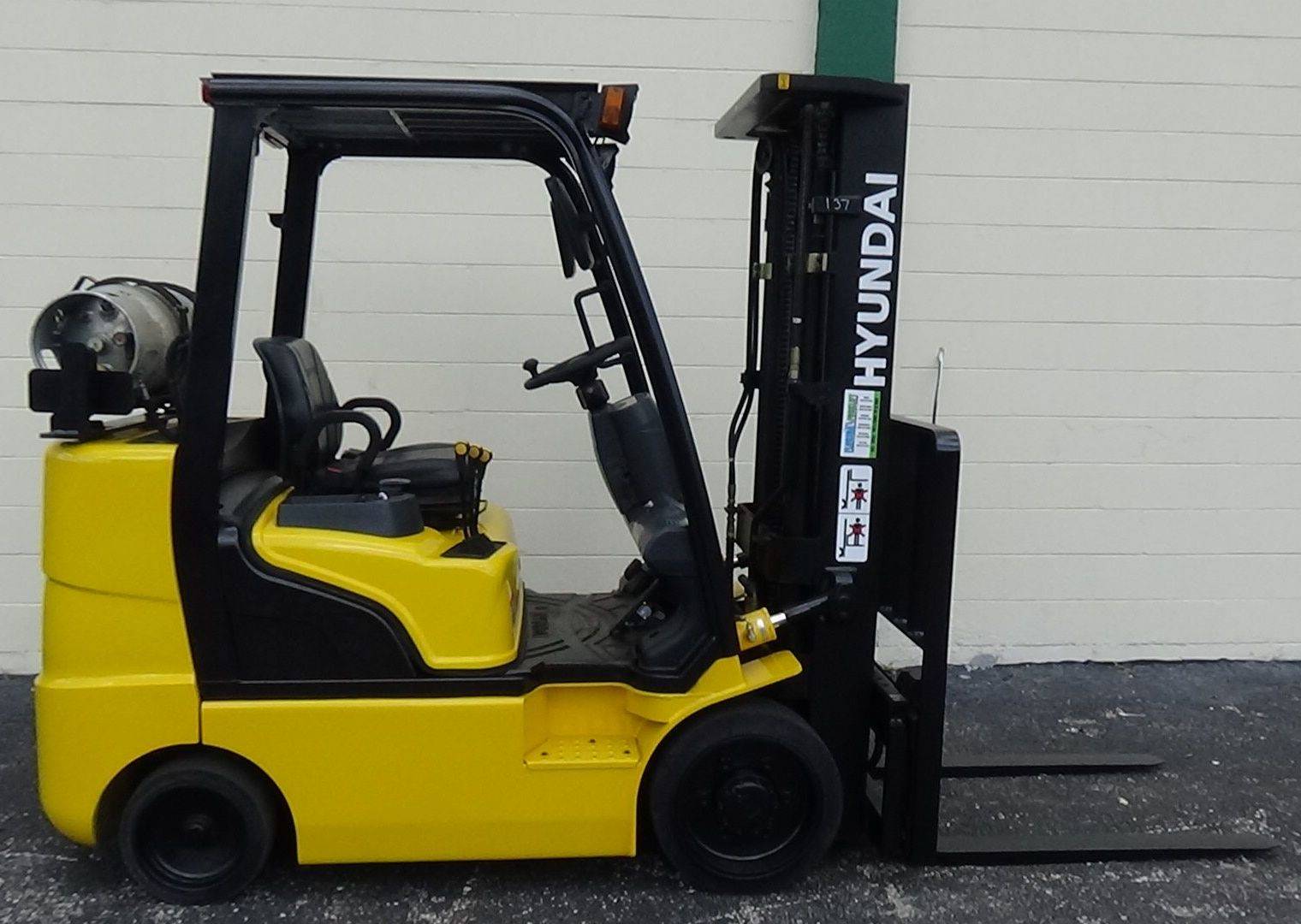 2010 LP Gas Hyundai 25LC-7A Cushion Tire 4 Wheel Sit Down (Indoor ...