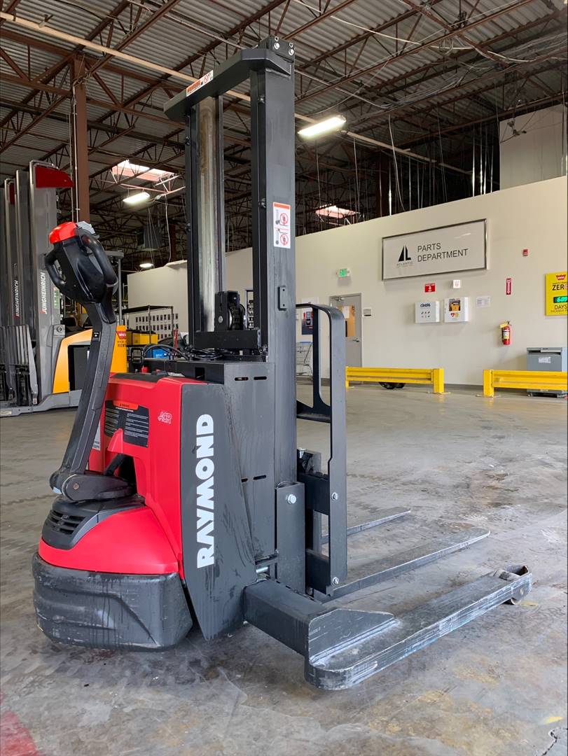 Used Raymond 6210 Equipment | Over 40 for sale from Eliftruck