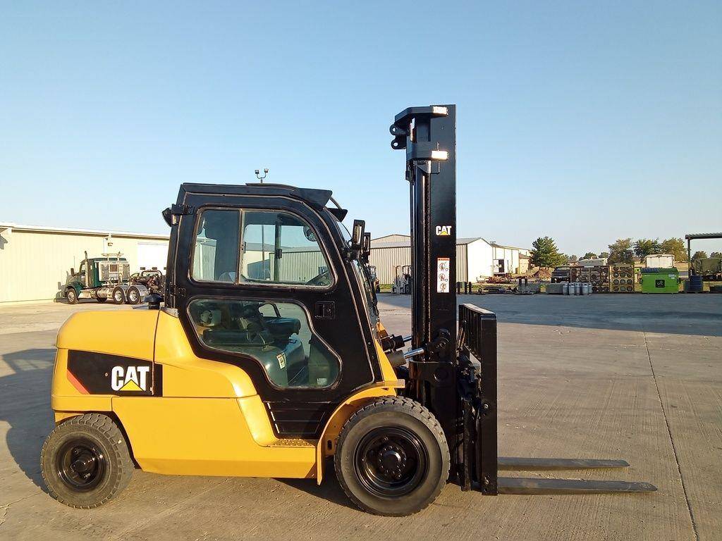 2013 Diesel Cat Pneumatic Tire 4 Wheel Sit Down | Eliftruck