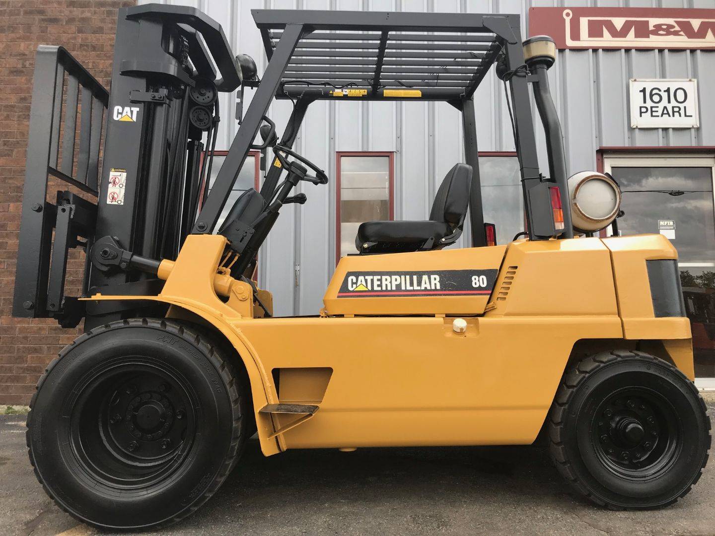 2000 LP Gas Cat GP40 Pneumatic Tire 4 Wheel Sit Down