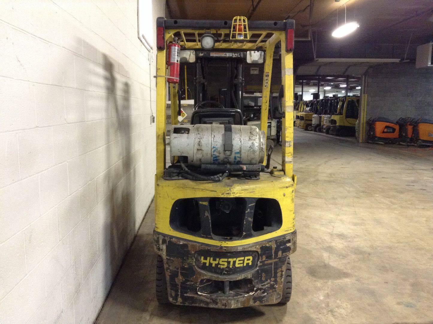 2015 LP Gas Hyster H40FTS Pneumatic Tire 4 Wheel Sit Down
