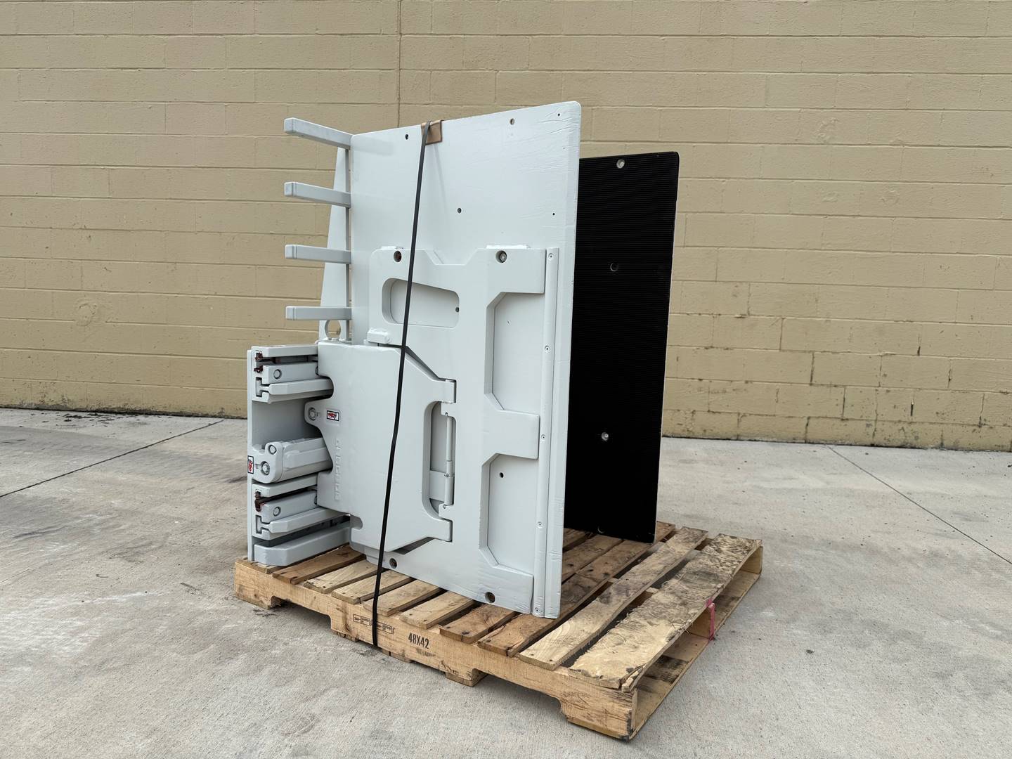 Cascade Carton Clamps | Eliftruck