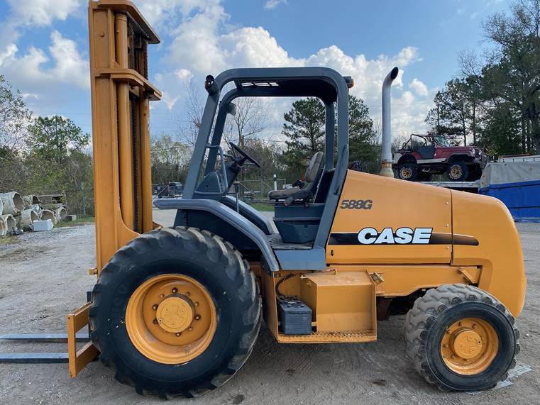 3 Used Case 588g Equipment for Sale