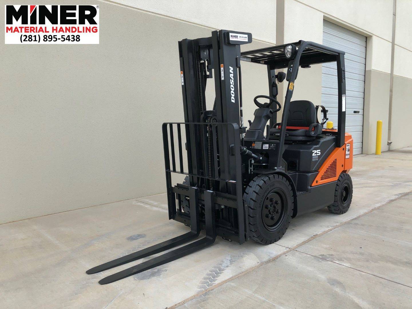 2020 LP Gas Doosan G25N-7 Pneumatic Tire 4 Wheel Sit Down