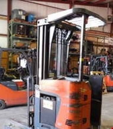 2009 Electric Toyota 8BRU18 Electric Narrow Aisle Single Reach