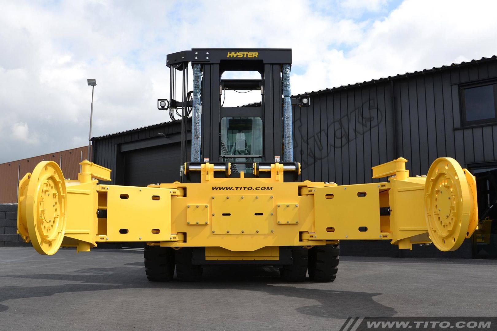 2019 Diesel Hyster Tire Handler Pneumatic Tire 4 Wheel Sit Down