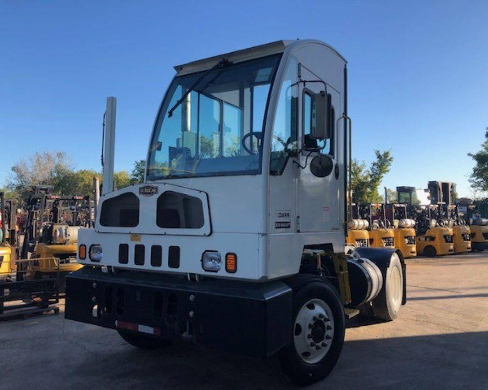 2015 Diesel Autocar ACTT42 Spotting Tractor