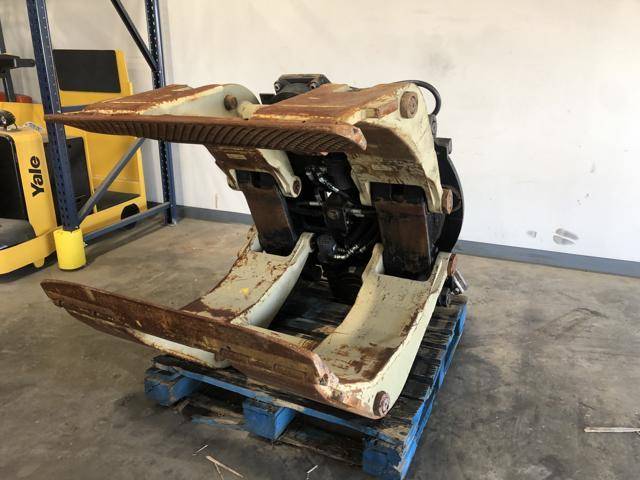 4 Used Long Reach Paper Roll Clamps for Sale