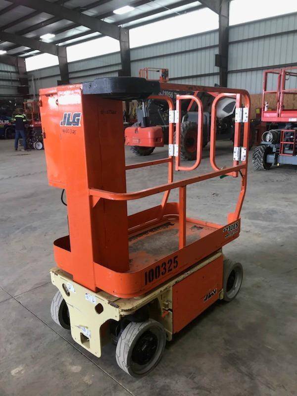 2015 Electric JLG 1230ES Vertical Mast