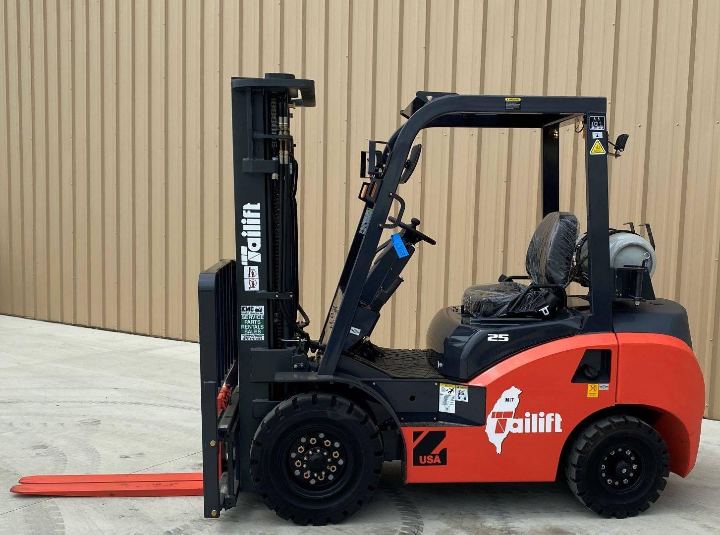 2020 LP Gas Tailift ZFG25 Pneumatic Tire 4 Wheel Sit Down