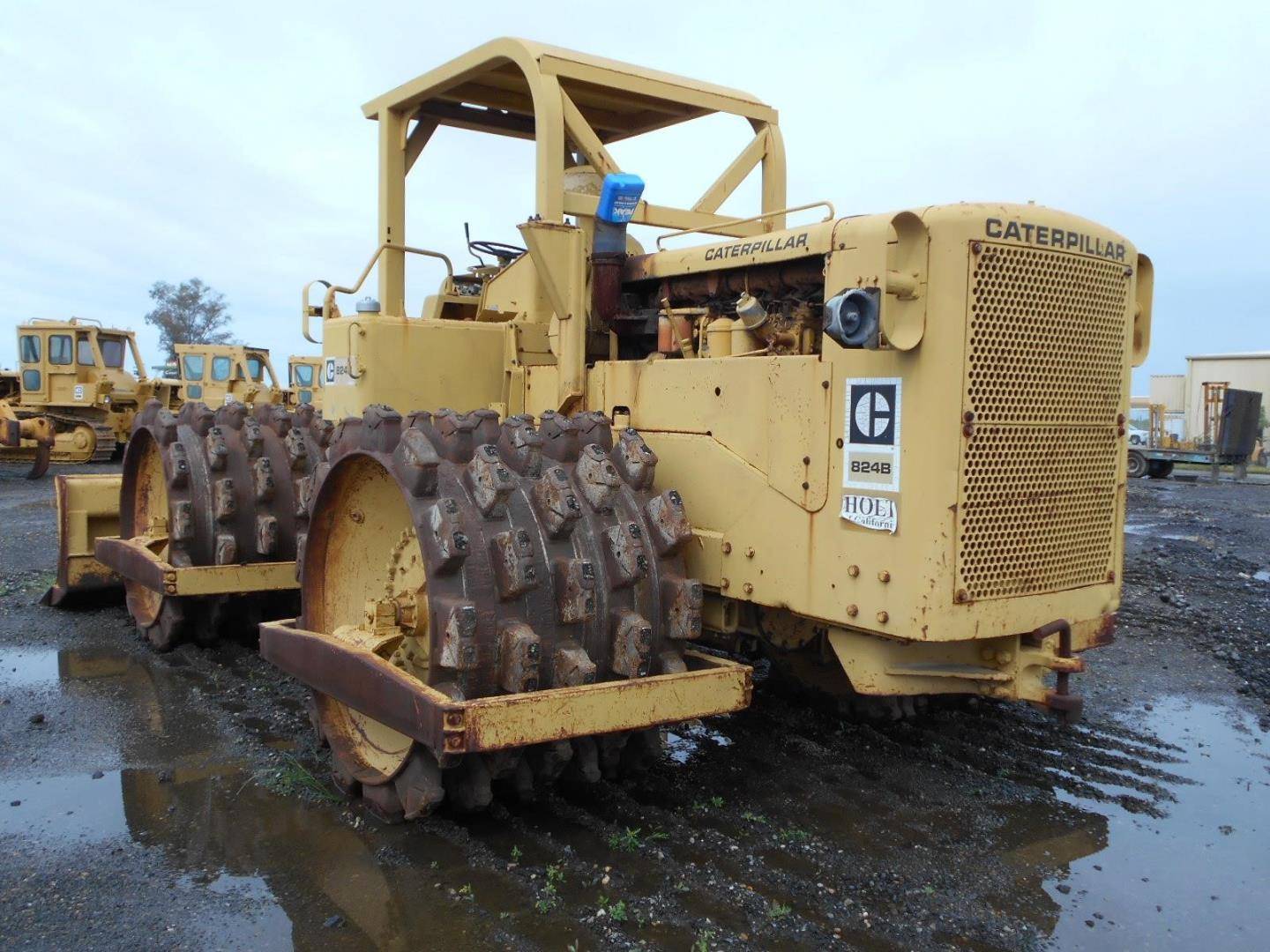 Cat 825B Earth Moving and Construction