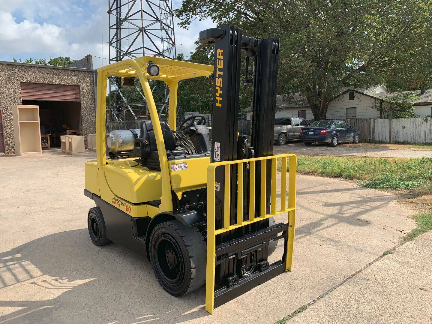 2013 LP Gas Hyster H60FT Pneumatic Tire 4 Wheel Sit Down