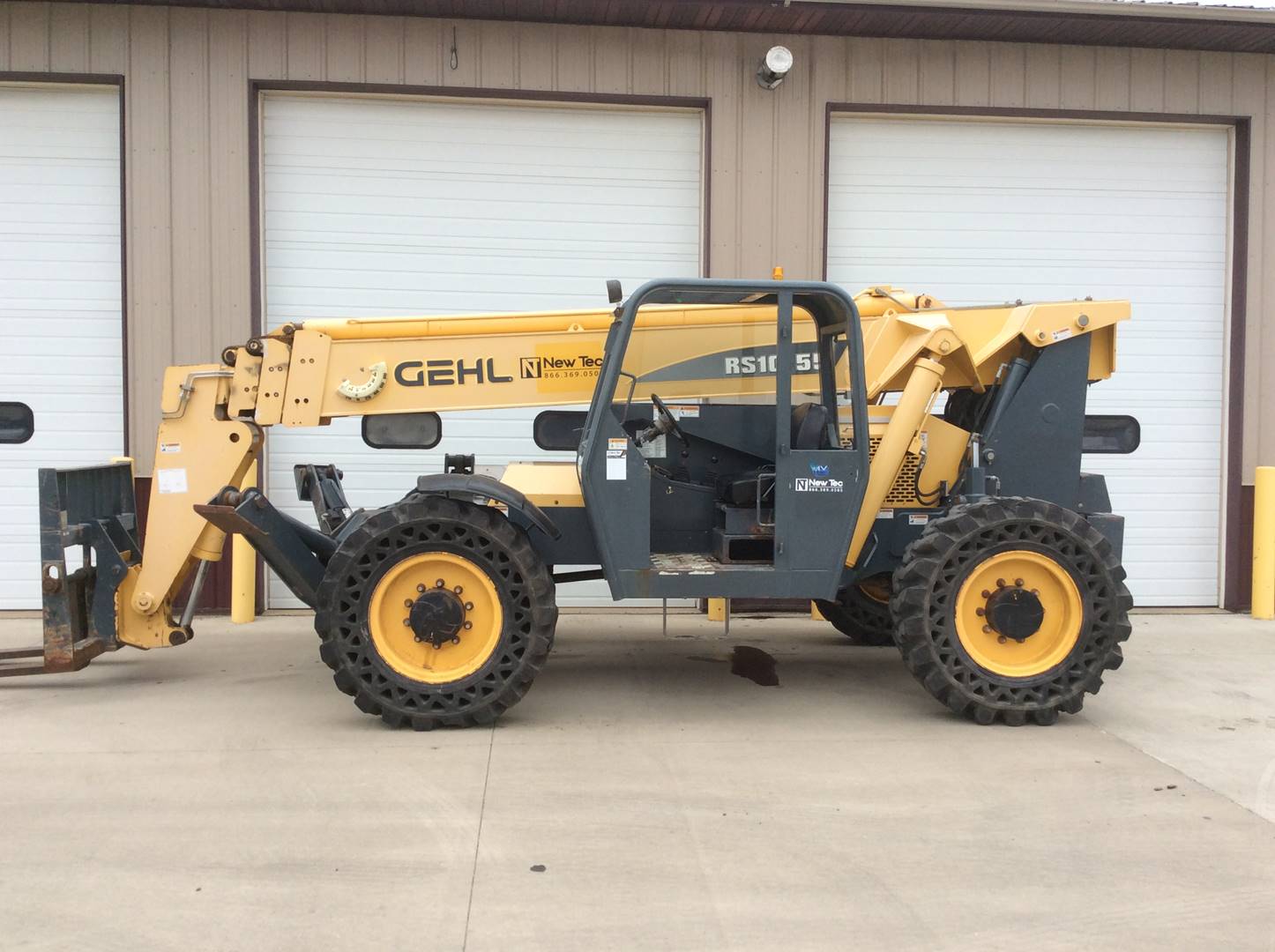 A wide selection of Gehl Telehandlers with 67 in stock and available ...