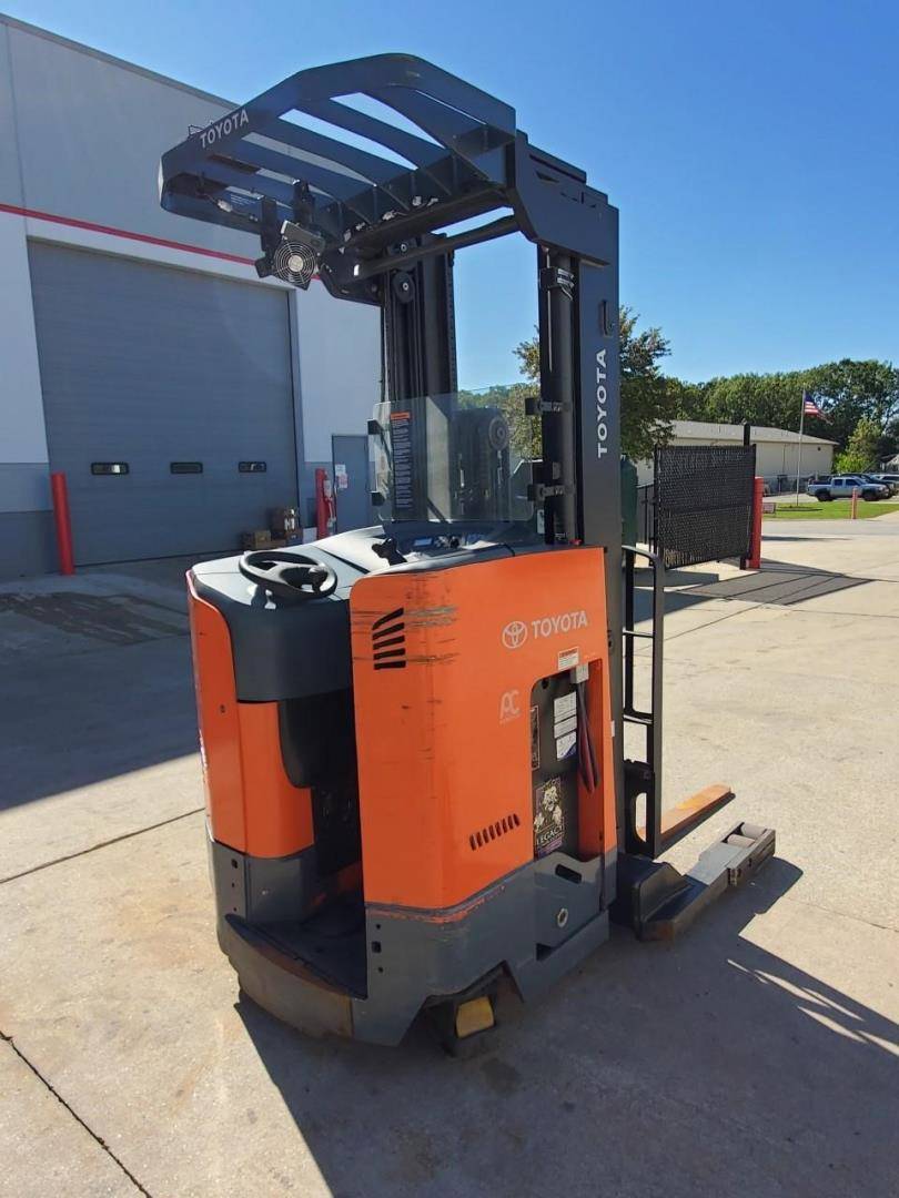 2018 Electric Toyota 9BRU18 Electric Narrow Aisle Single Reach