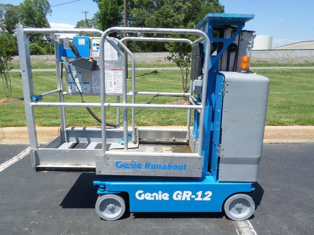 2012 Electric Genie GR12 Aerial Work Platform