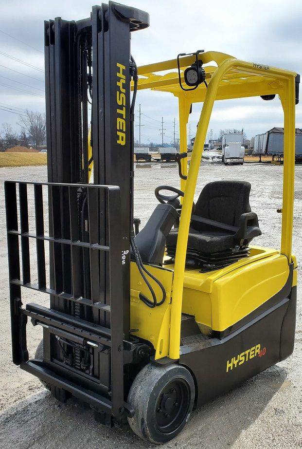 2014 Electric Hyster J40XNT Electric 3 Wheel Sit Down