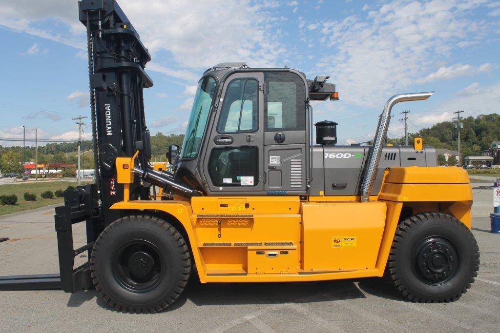 2019 Diesel Hyundai 160D-9 Pneumatic Tire 4 Wheel Sit Down