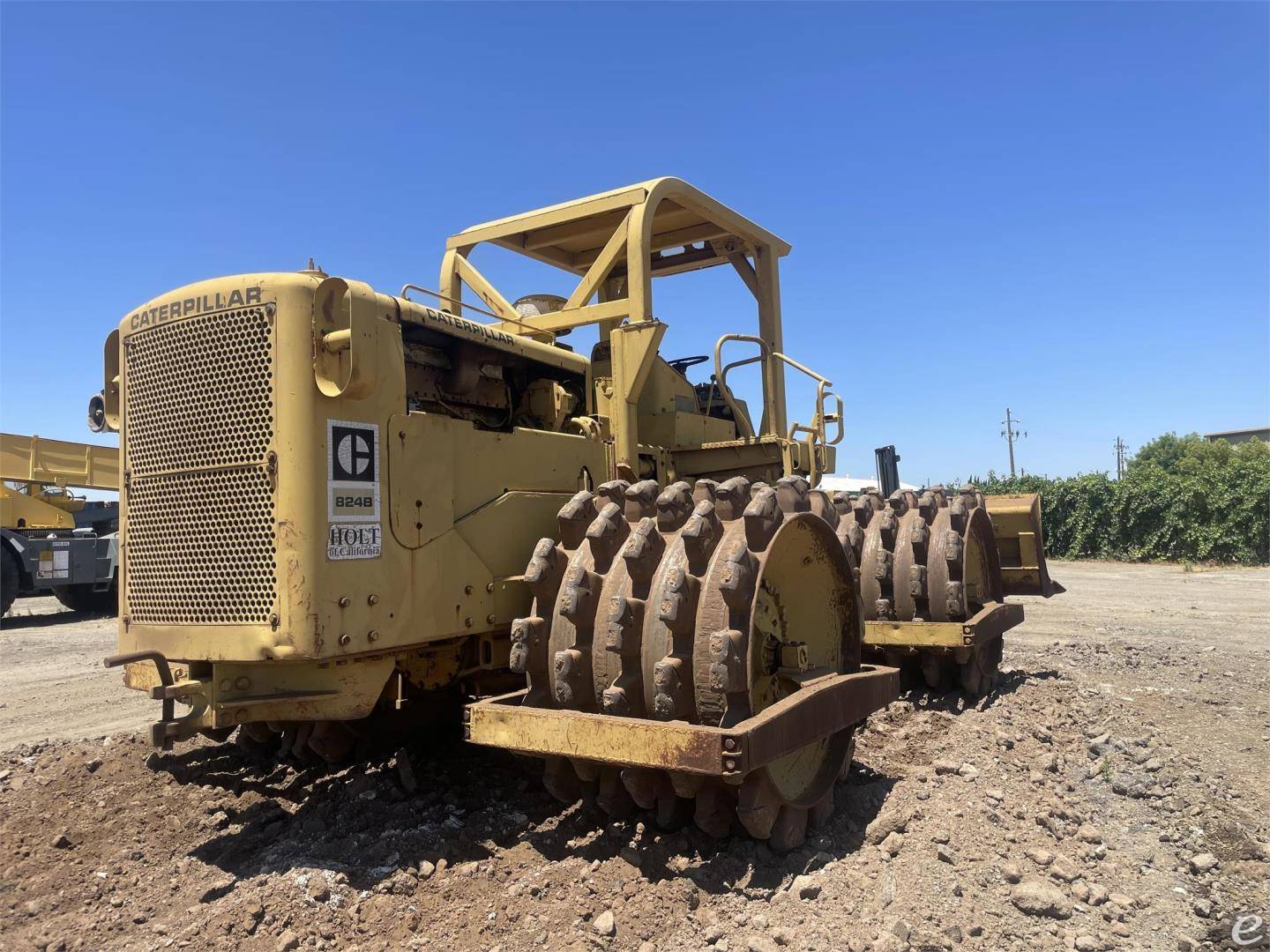 Cat 825B Earth Moving and Construction