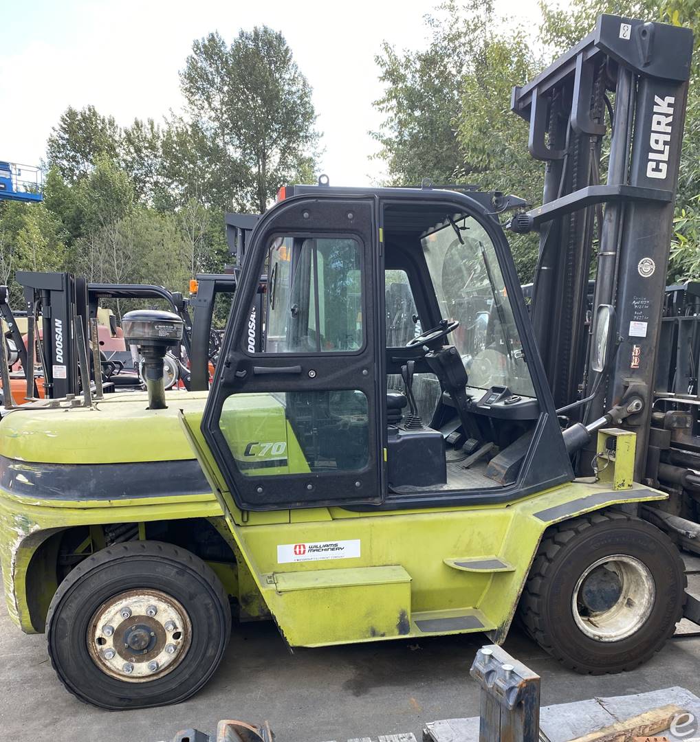 2017 LP Gas Clark C70 Pneumatic Tire 4 Wheel Sit Down