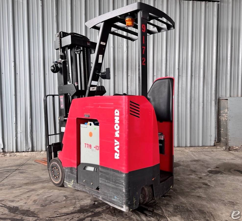 2013 Electric Raymond Sit Down Rider 415-C35TT - 123Forklift