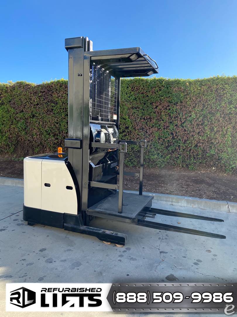 2015 Electric Crown SP3020-30 Electric Order Picker