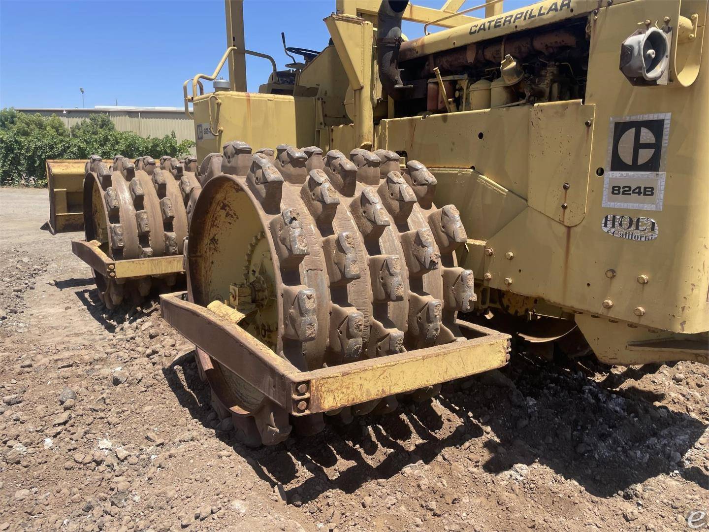 Cat 825B Earth Moving and Construction