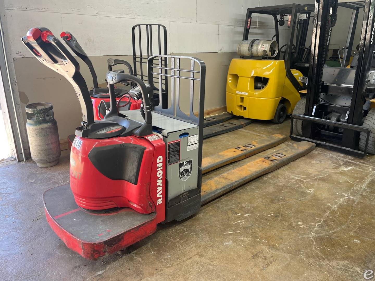 2012 Electric Raymond Forklifts 8410 - 123Forklift